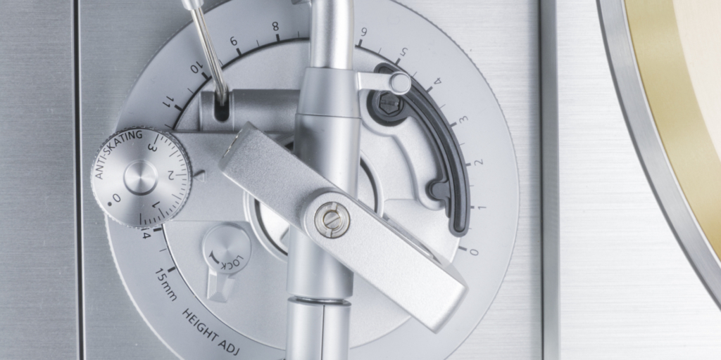 Technik erklärt: Anti-Skating beim Plattenspieler - HIFI.DE