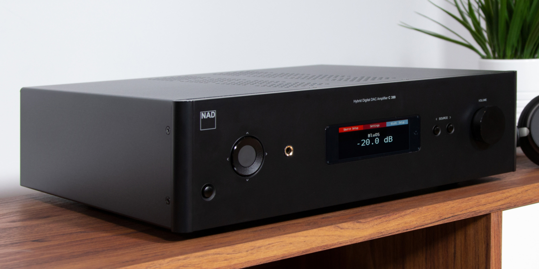 Vollverstärker NAD C 399: Flexibel durch neue Modul-Technologie - HIFI.DE