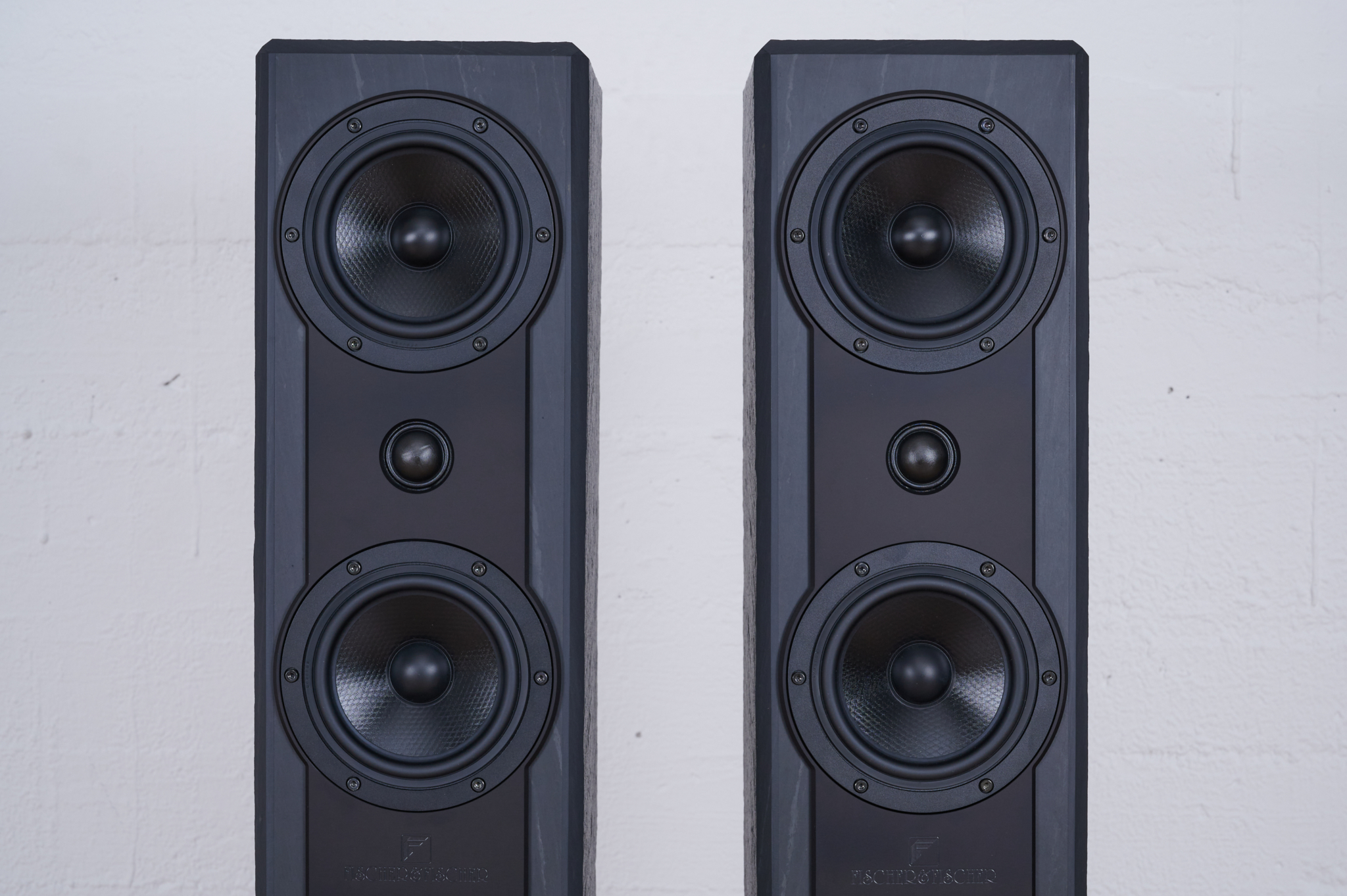 Fischer & Fischer SN 170 im Test – Steinerne Standbox mit Stil - HIFI.DE