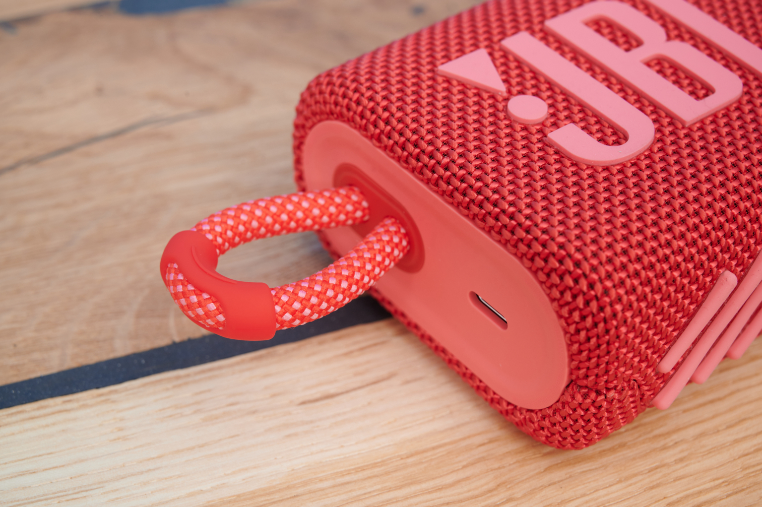 JBL Go 3 im Test: Kleiner Preis, großer Sound - HIFI.DE