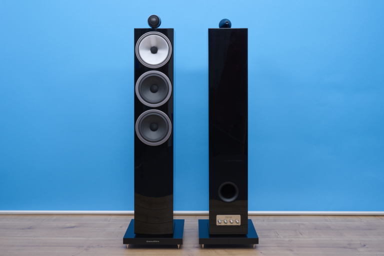 B&W 703 S3 im Test: Präzise HiFi-Maschine - HIFI.DE