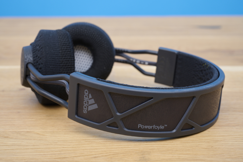 Adidas RPT-02 SOL im Test: Nie wieder laden dank Solar? - HIFI.DE