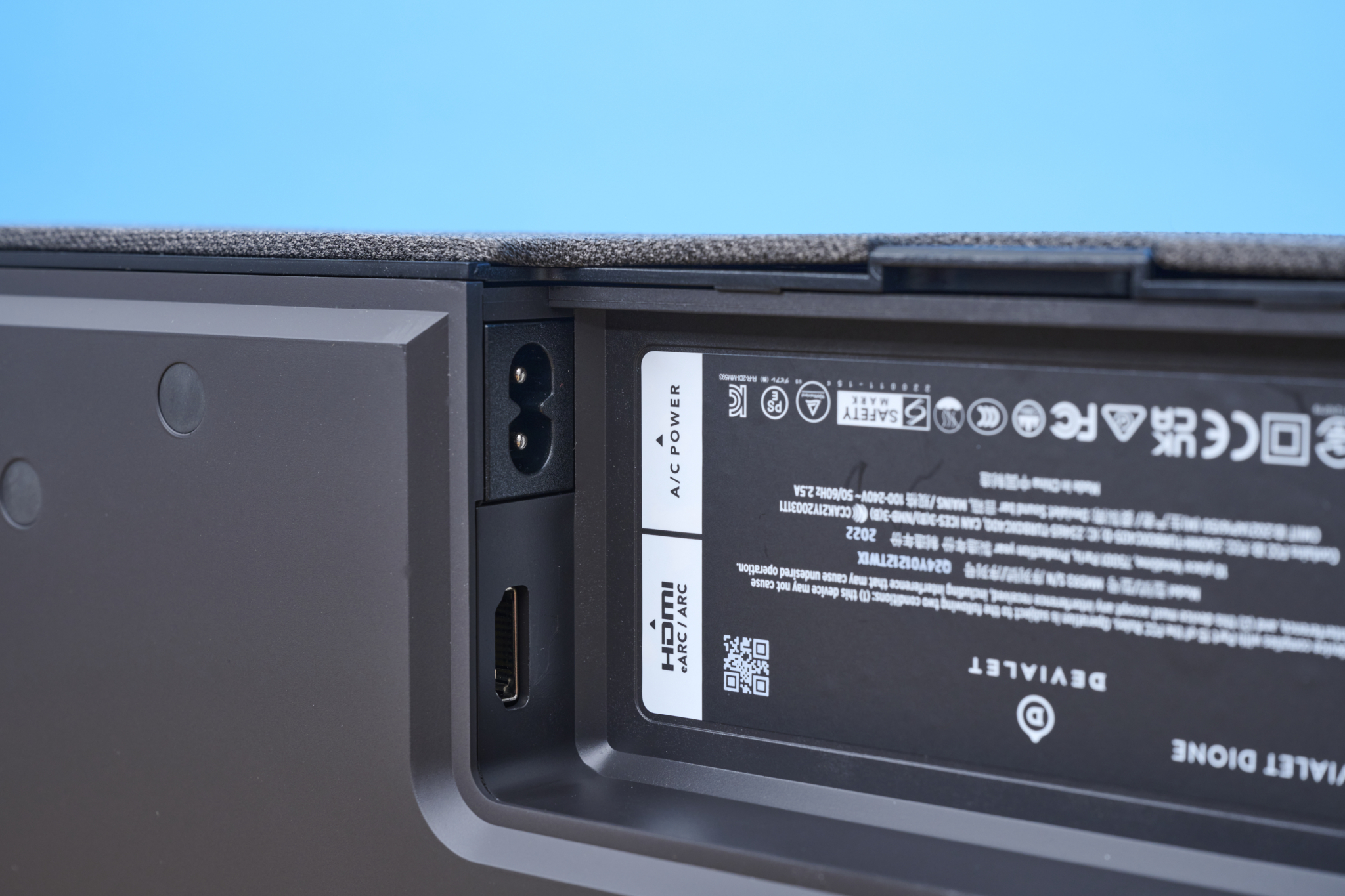 Devialet Dione im Test: Atmos-Soundbar der Luxus-Klasse - HIFI.DE