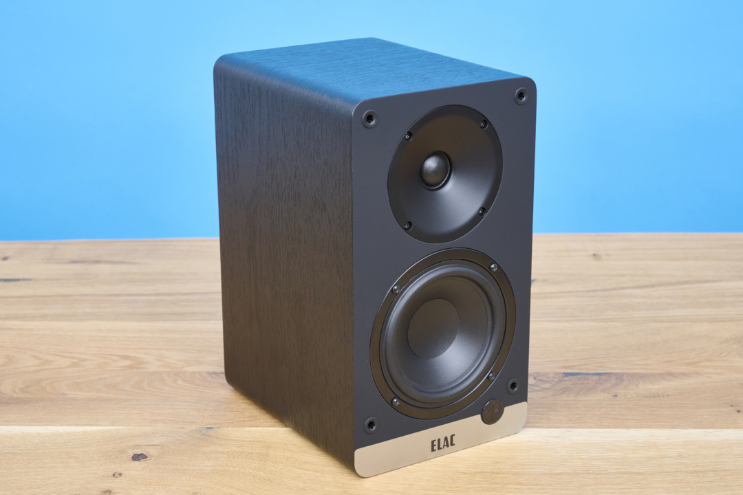 ELAC ConneX DCB41 im Test: Kleine Aktivbox für alle Quellen - HIFI.DE