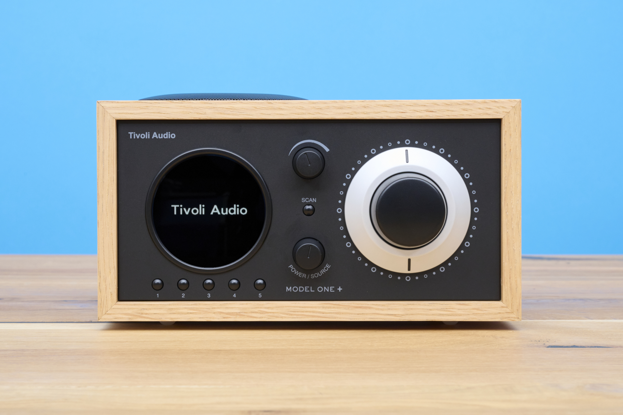 Tivoli Audio Model One+ im Test: Der Radio-Klassiker wird digital - HIFI.DE