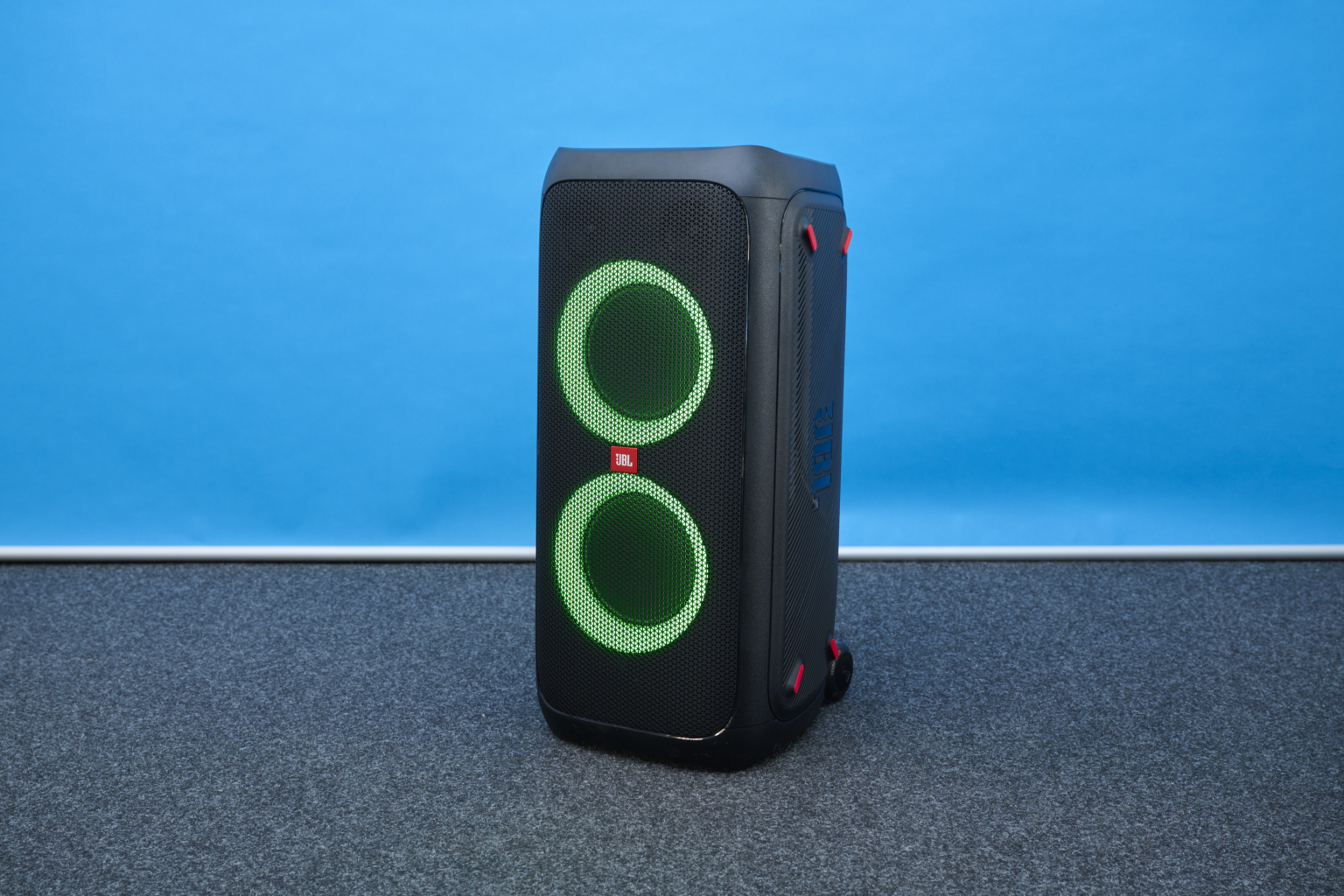 Das JBL-Duell: Partybox 310 vs. Partybox 710 - HIFI.DE