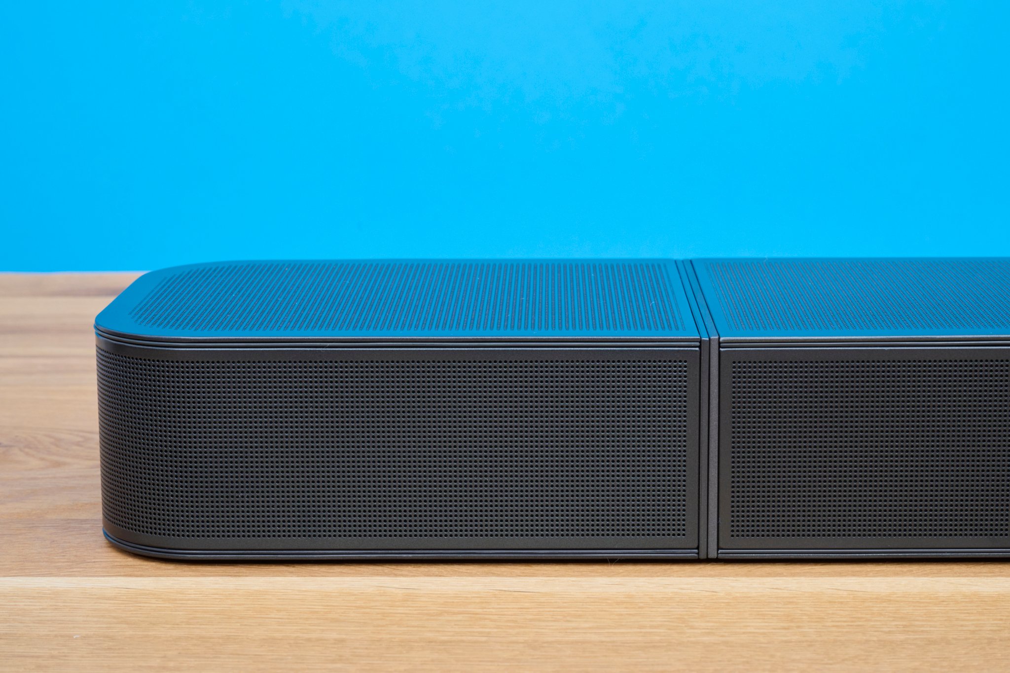 JBL Bar 1000 im Test – Flexibler Surround-Sound mit cleverem Design ...