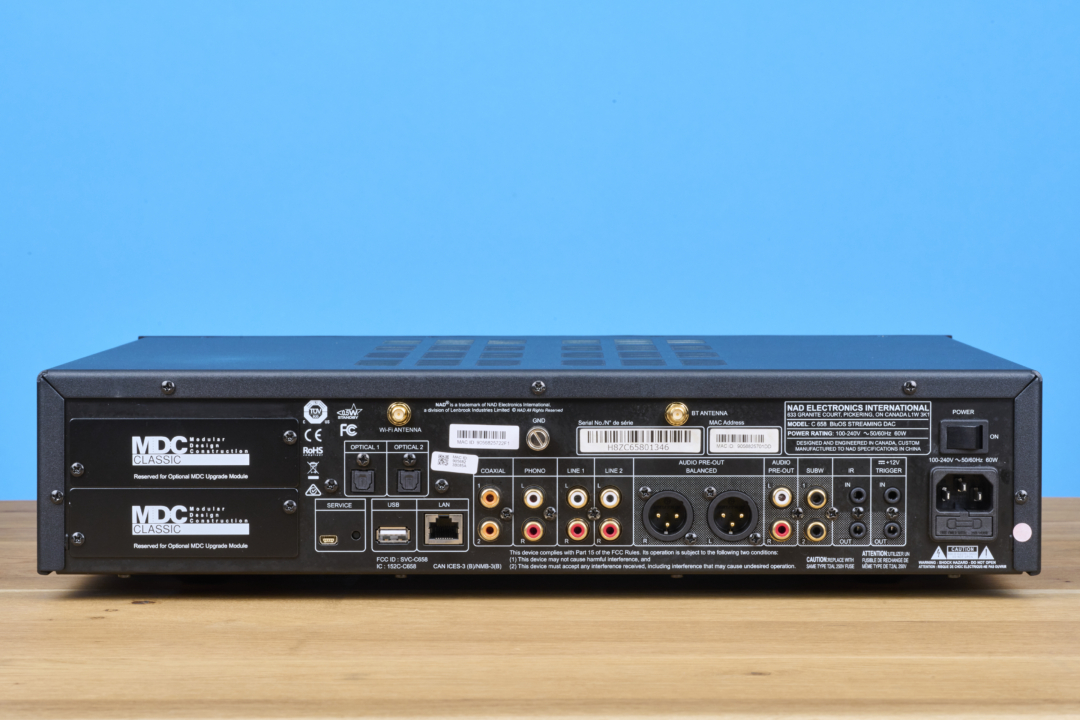 NAD C 658 im Test: Vorverstärker 2.0 - HIFI.DE