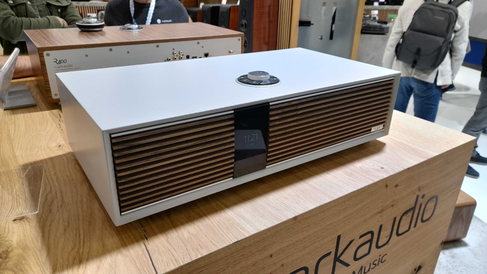 High End 2023: Ruark Audio mit neuem All-in-One-System - HIFI.DE