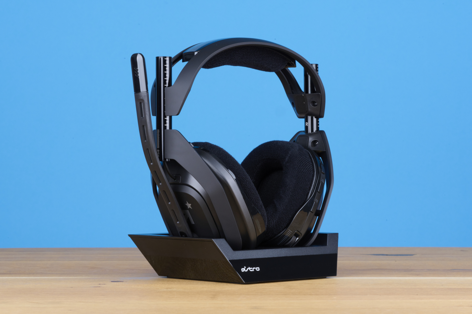 Astro A50 im Test: Premium-Headset mit einmaligem Dock - HIFI.DE
