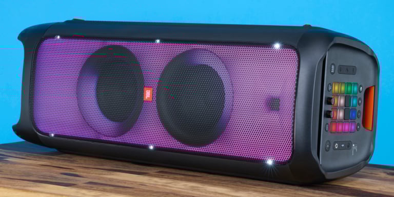 JBL Partybox 1000 im Test: Party-Komplettpaket mit Karaoke-Funktion ...