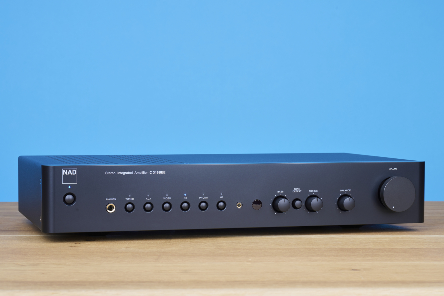 NAD C 316BEE V2 im Test: Wie aktuell ist der HiFi-Klassiker? - HIFI.DE