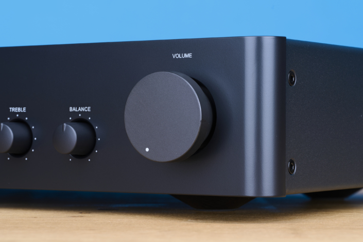 NAD C 316BEE V2 im Test: Wie aktuell ist der HiFi-Klassiker? - HIFI.DE