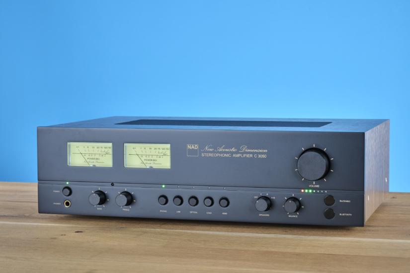 NAD C 3050 im Test: Moderner Vollverstärker im Retro-Look - HIFI.DE