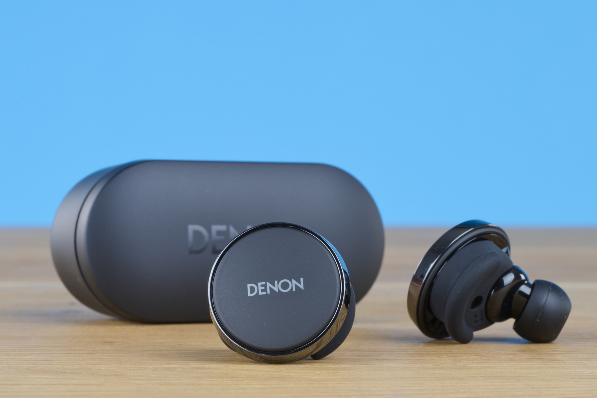 Denon PerL Pro im Test: Macht das Pro-Modell alles richtig? - HIFI.DE