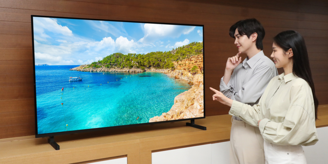 CES 2024: Sharp zeigt innovativen QDEL-TV - HIFI.DE
