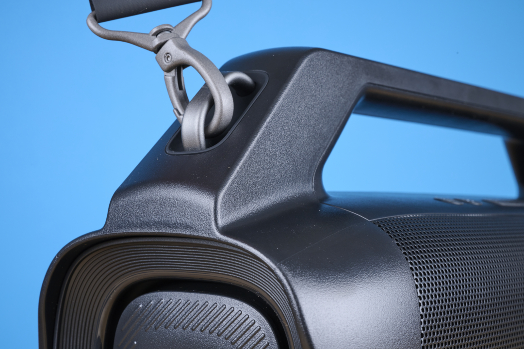 Soundcore Motion Boom Plus im Test: Outdoor-Speaker mit kräftigem Sound ...