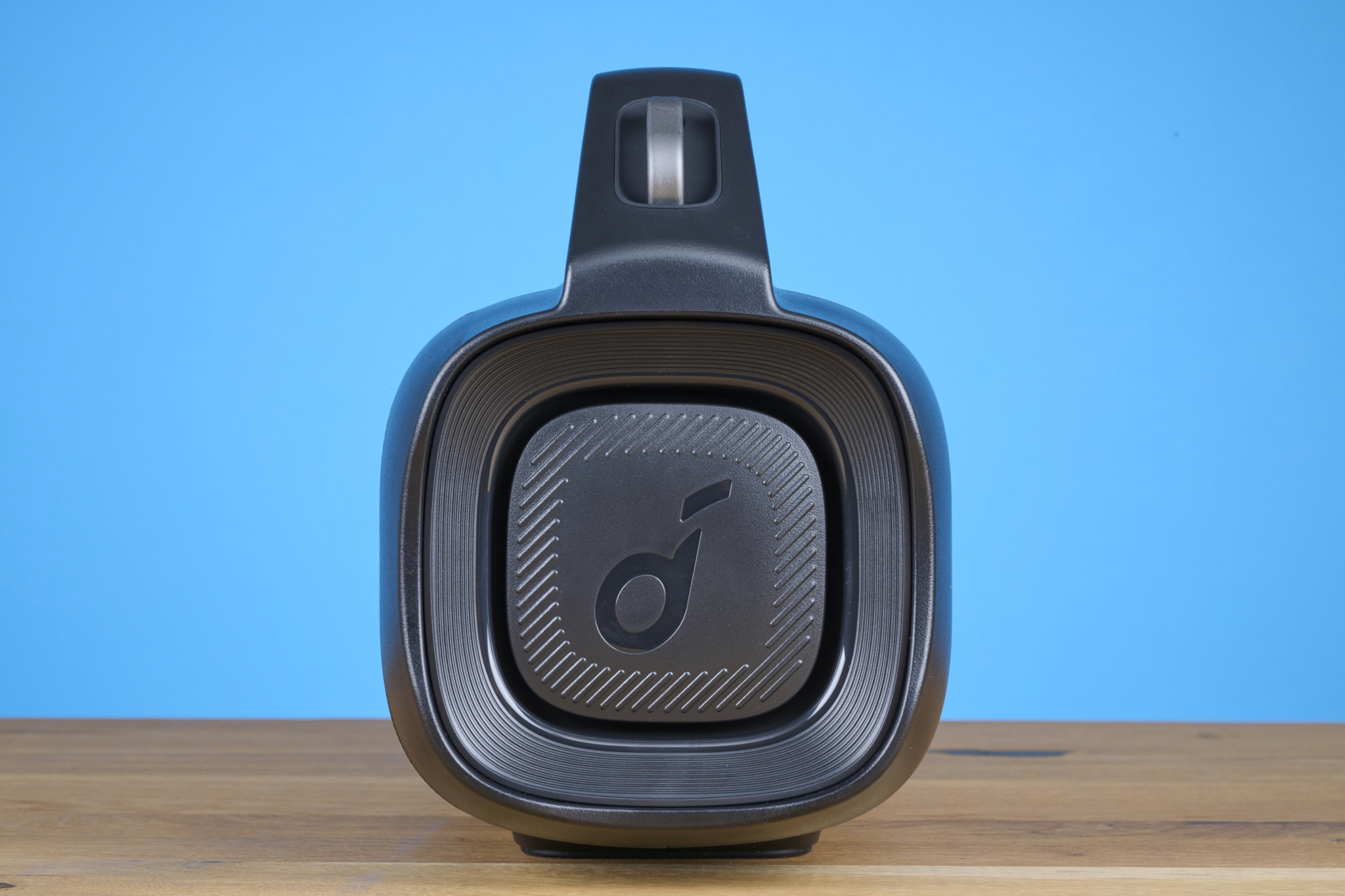 Soundcore Motion Boom Plus im Test: Outdoor-Speaker mit kräftigem Sound ...