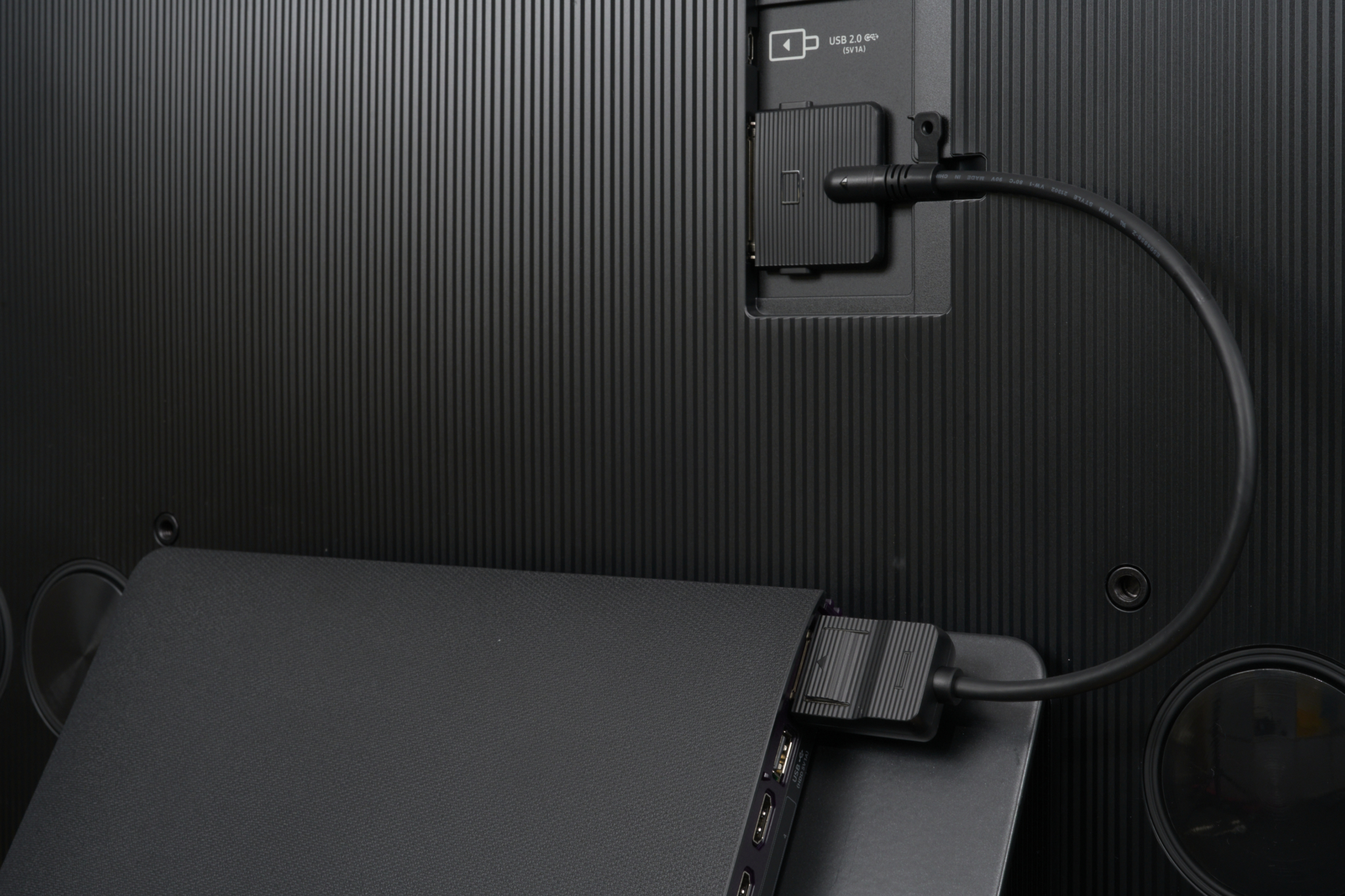 Samsung S95D im Test – Der OLED für helle Räume? - HIFI.DE