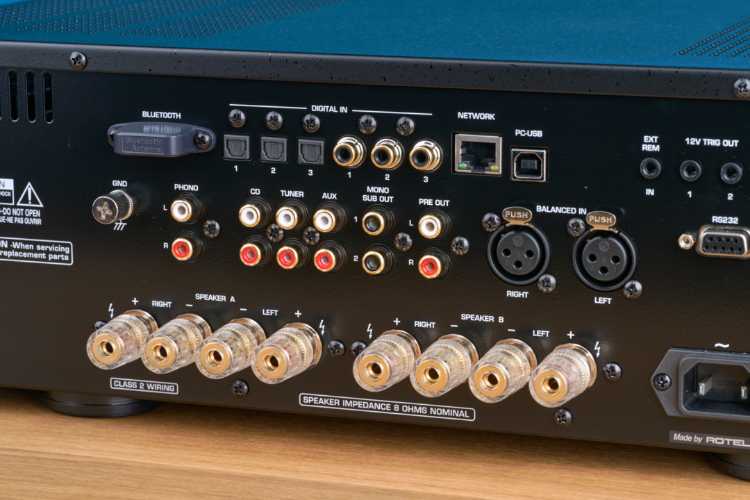 Rotel RA-6000 im Test: Souveränes Power-Paket zum Firmenjubiläum - HIFI.DE