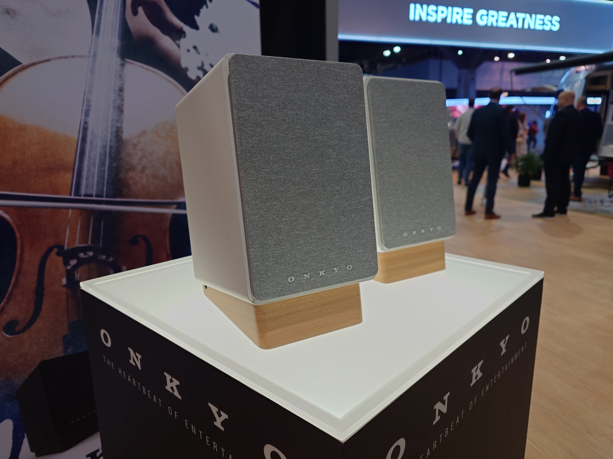 CES 2025: Unsere Messe-Highlights aus der HiFi-Welt - HIFI.DE