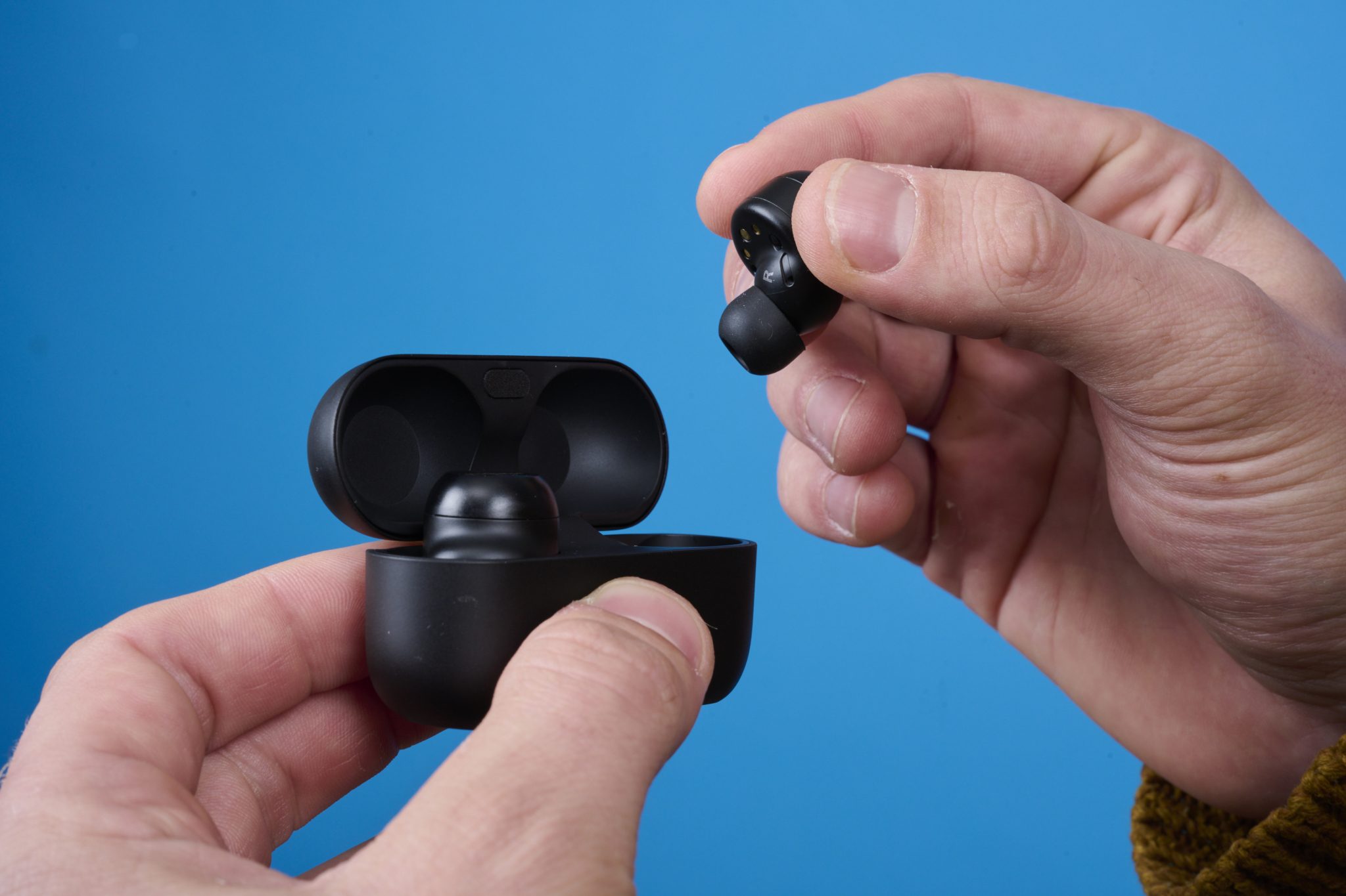 Technics EAH-AZ100 im Test: Top-In-Ears für klare Anrufe - HIFI.DE