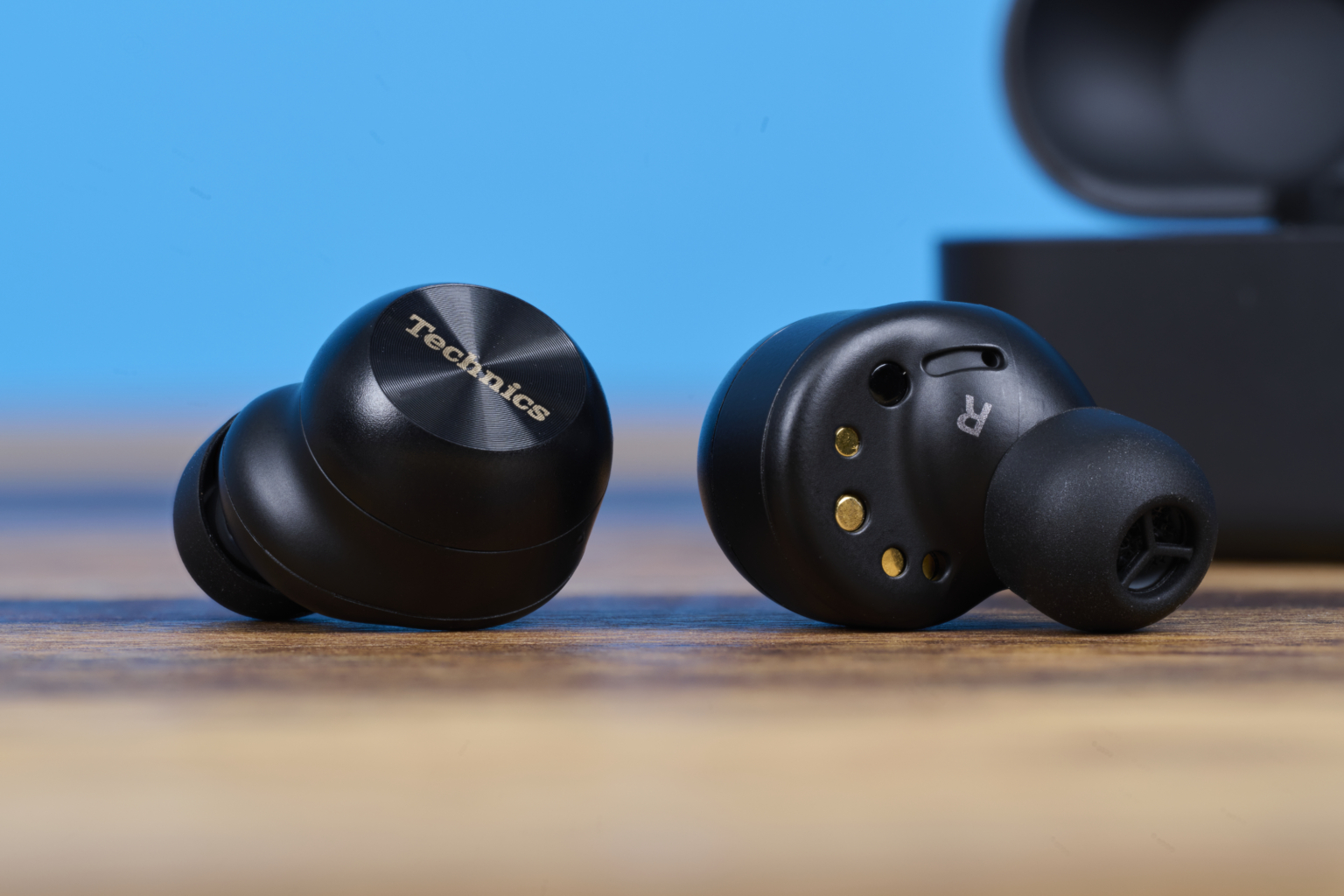 Technics EAH-AZ100 im Test: Top-In-Ears für klare Anrufe - HIFI.DE