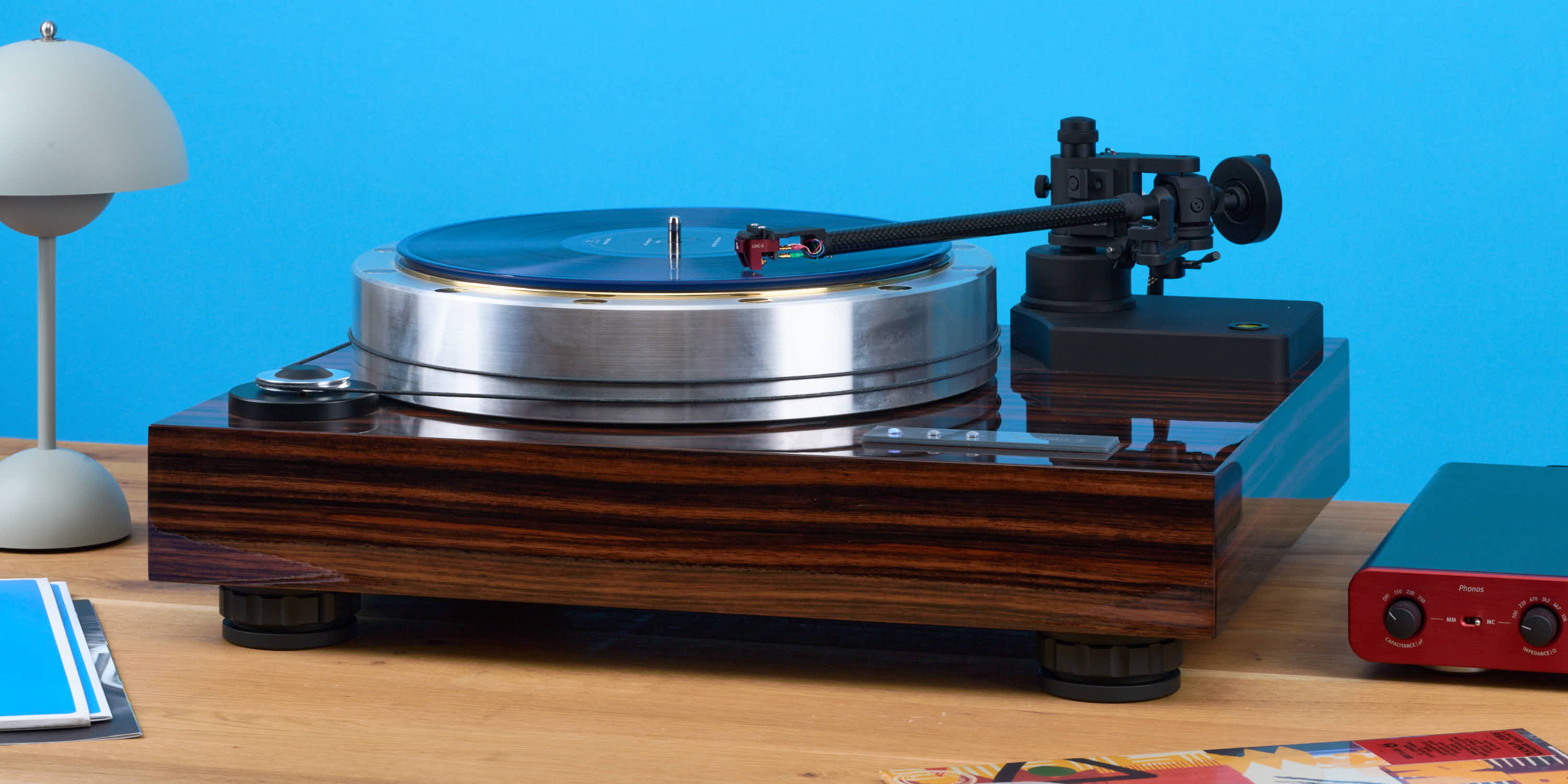 EAT Fortissimo S im Test: Der Sound, der aus der Masse kommt - HIFI.DE