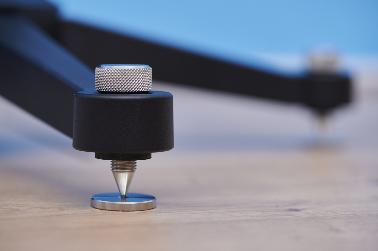 Spikes unter Lautsprechern: Was sie bringen und wie du sie richtig ...