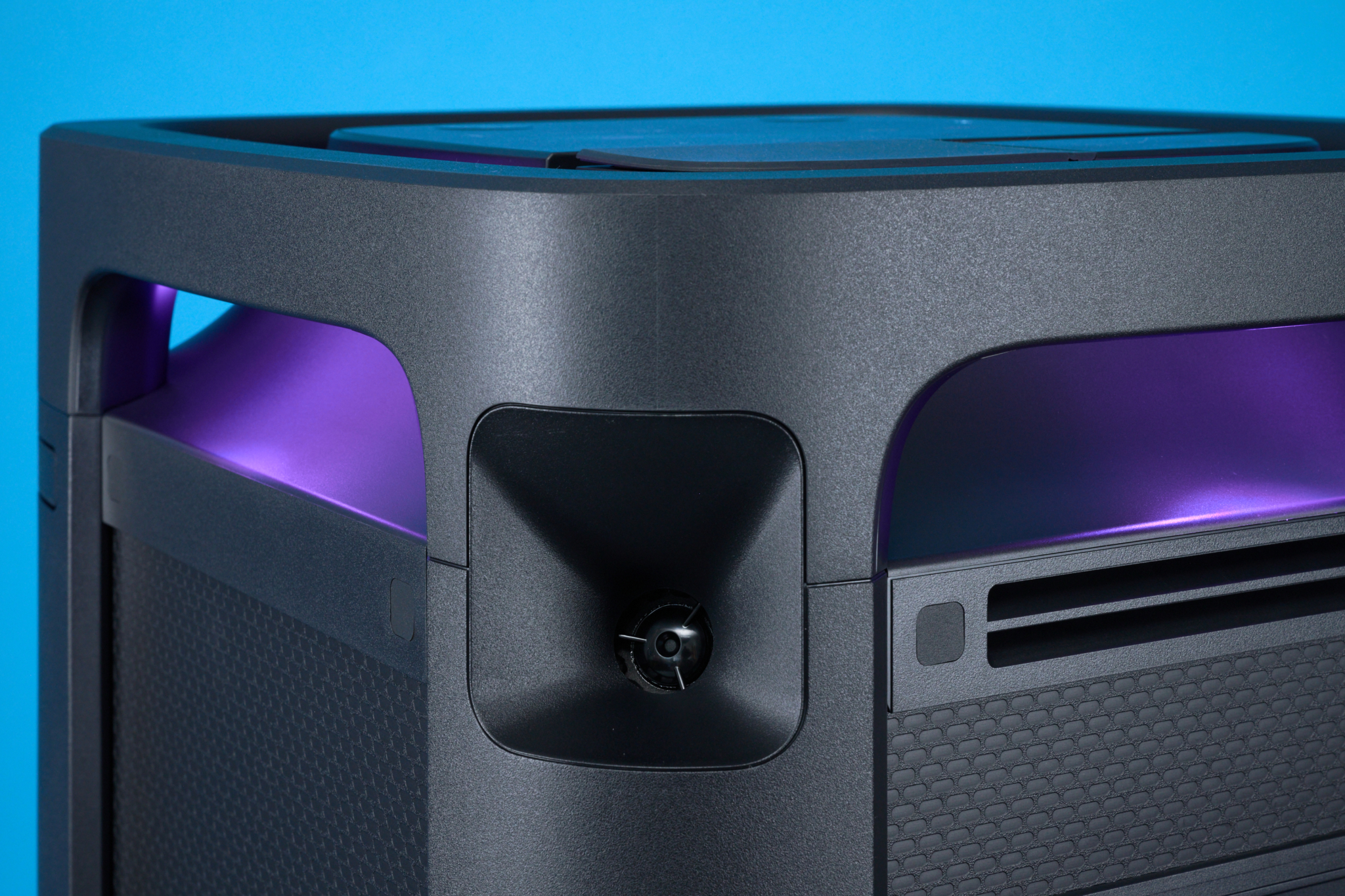 Sony Ult Tower 9AC im Test: Party-Turm mit krachenden Bässen - HIFI.DE