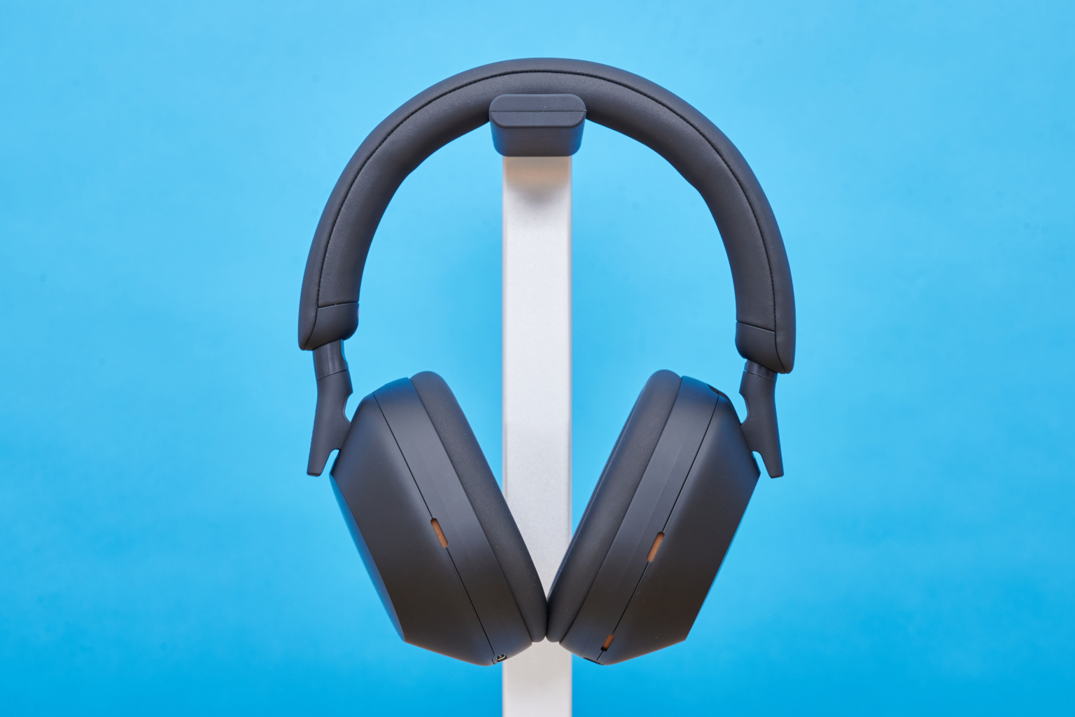 Sony WH-1000XM6 vs. WH-1000XM5: Was macht Sonys neuer Spitzen-Kopfhörer ...
