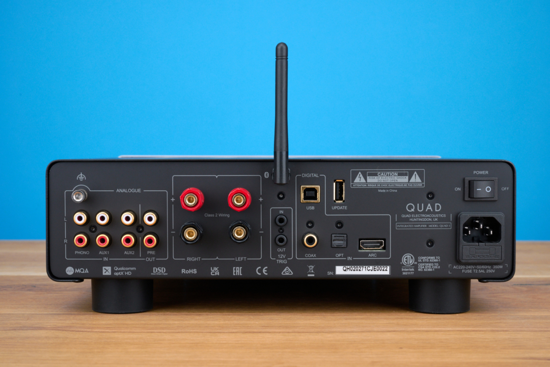 Quad 3 im Test: Sixties-Look und Vollausstattung - HIFI.DE